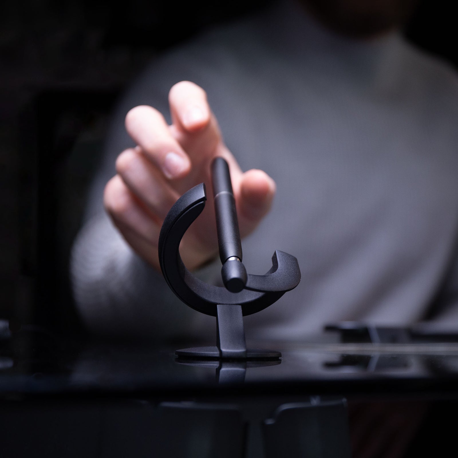 Luxurious Fountain Pen - Hoverpen Future by novium