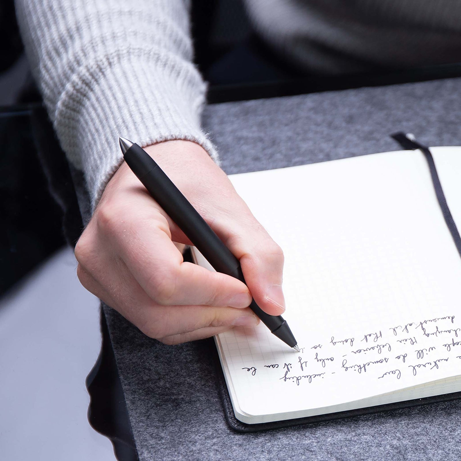 Luxurious Fountain Pen - Hoverpen Future by novium