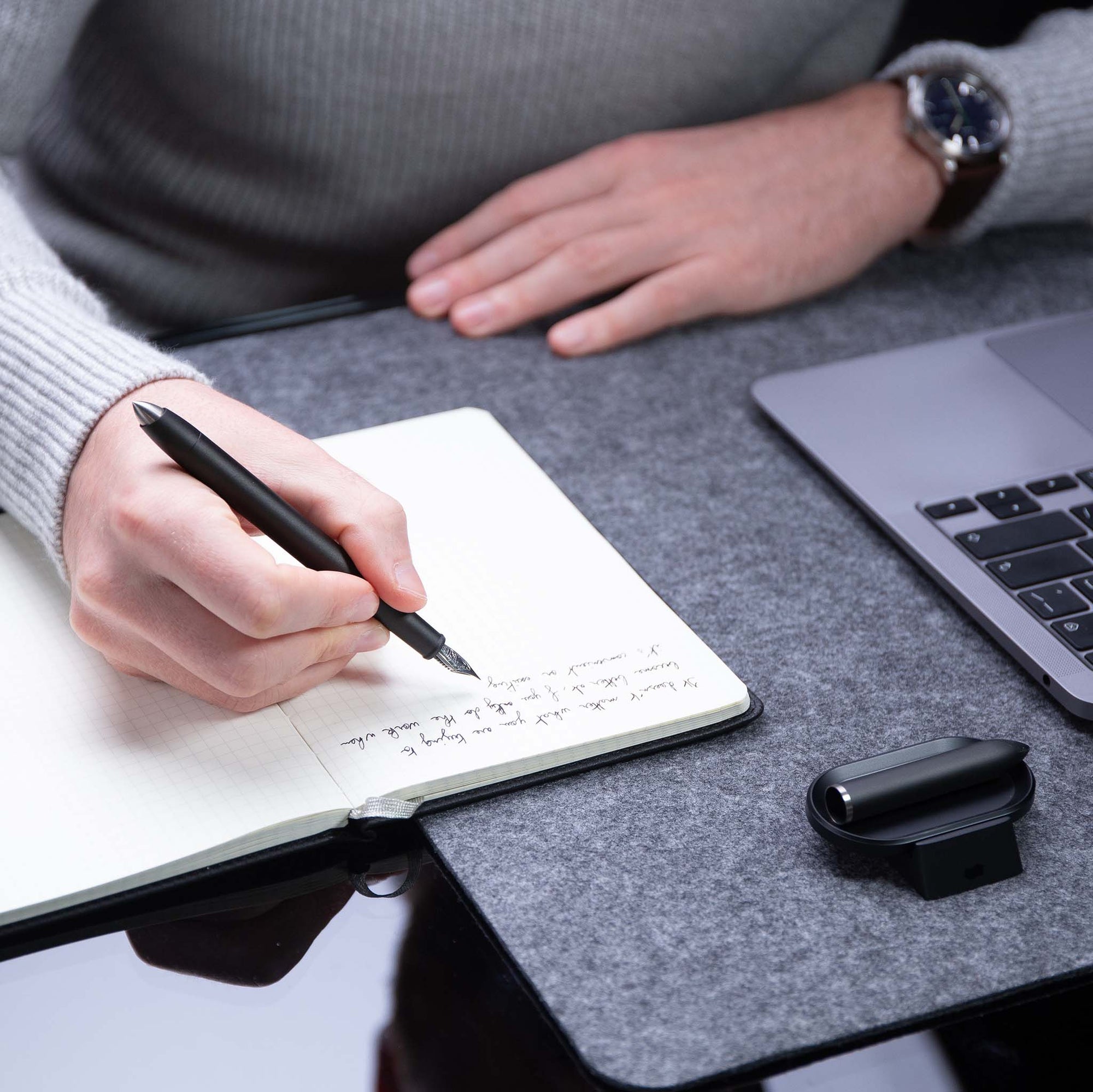 Luxurious Fountain Pen - Hoverpen Future by novium